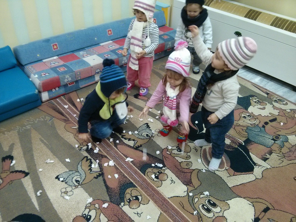 Χιόνια στην τάξη μας! – International Baby College – Παιδικός σταθμός ...