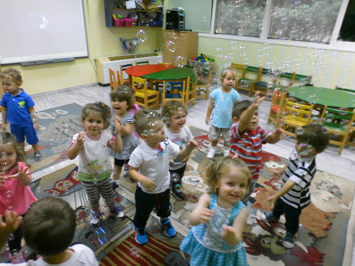 Περνάμε καλά στο σχολείο μας!!! – International Baby College – Παιδικός ...